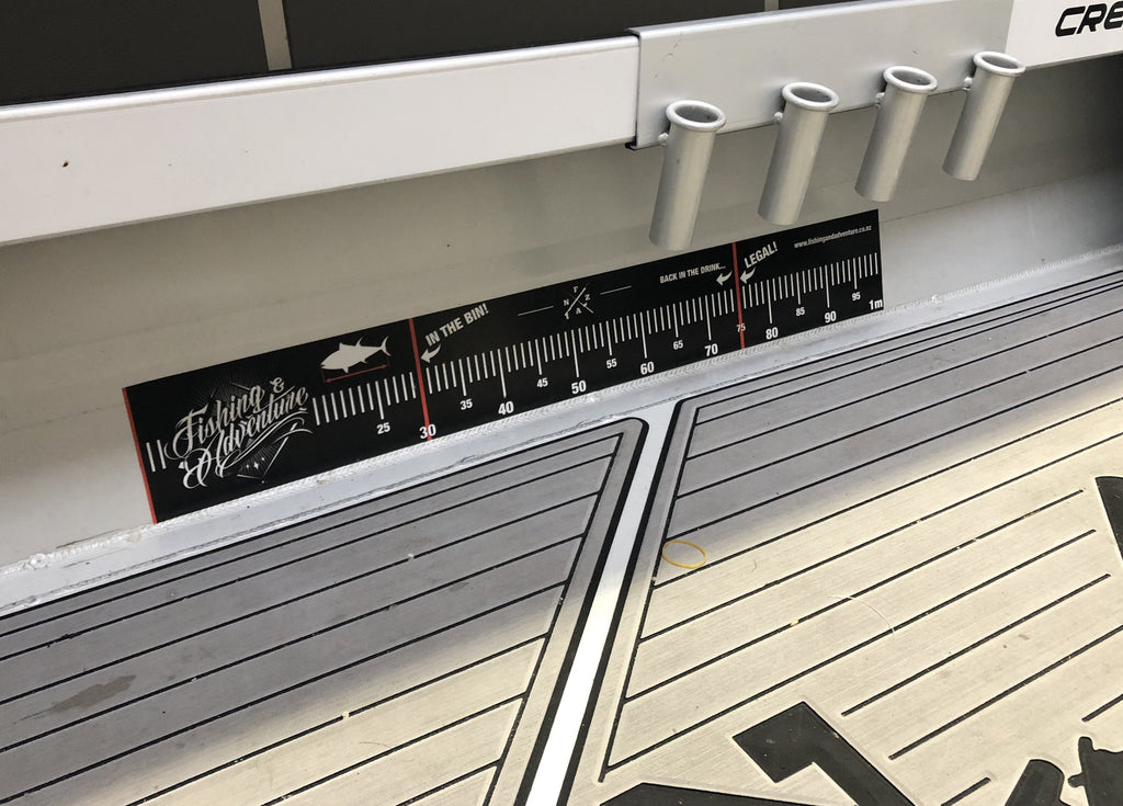 Measure sticker – Fishing & Adventure